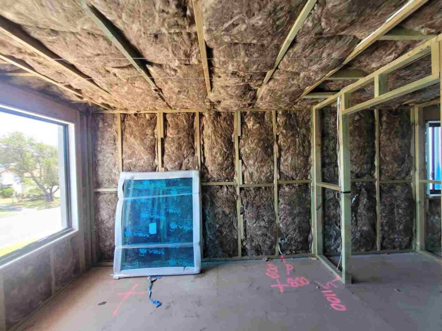 How much does it cost to insulate a house in Australia?